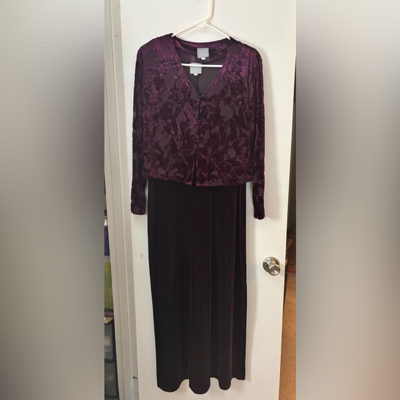 Rabbit Rabbit Rabbit | Dresses | Vintage Dark Purple Velvet Stretch ...
